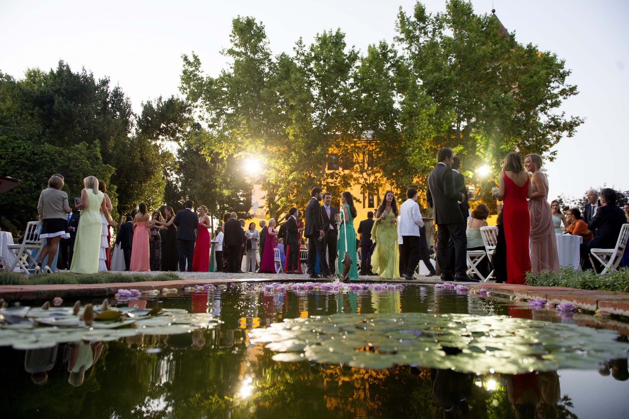 Una boda romántica para una diseñadora de gran futuro · Toni Seguí